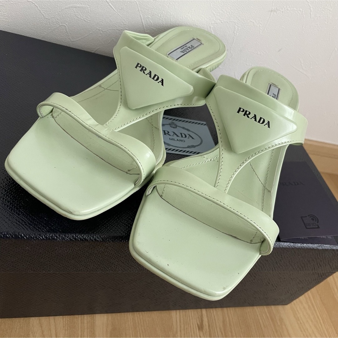 PRADA - PRADA プラダ サンダル ミュール トライアングルロゴの PRADA - PRADA プラダ サンダル ミュール トライアングルロゴの