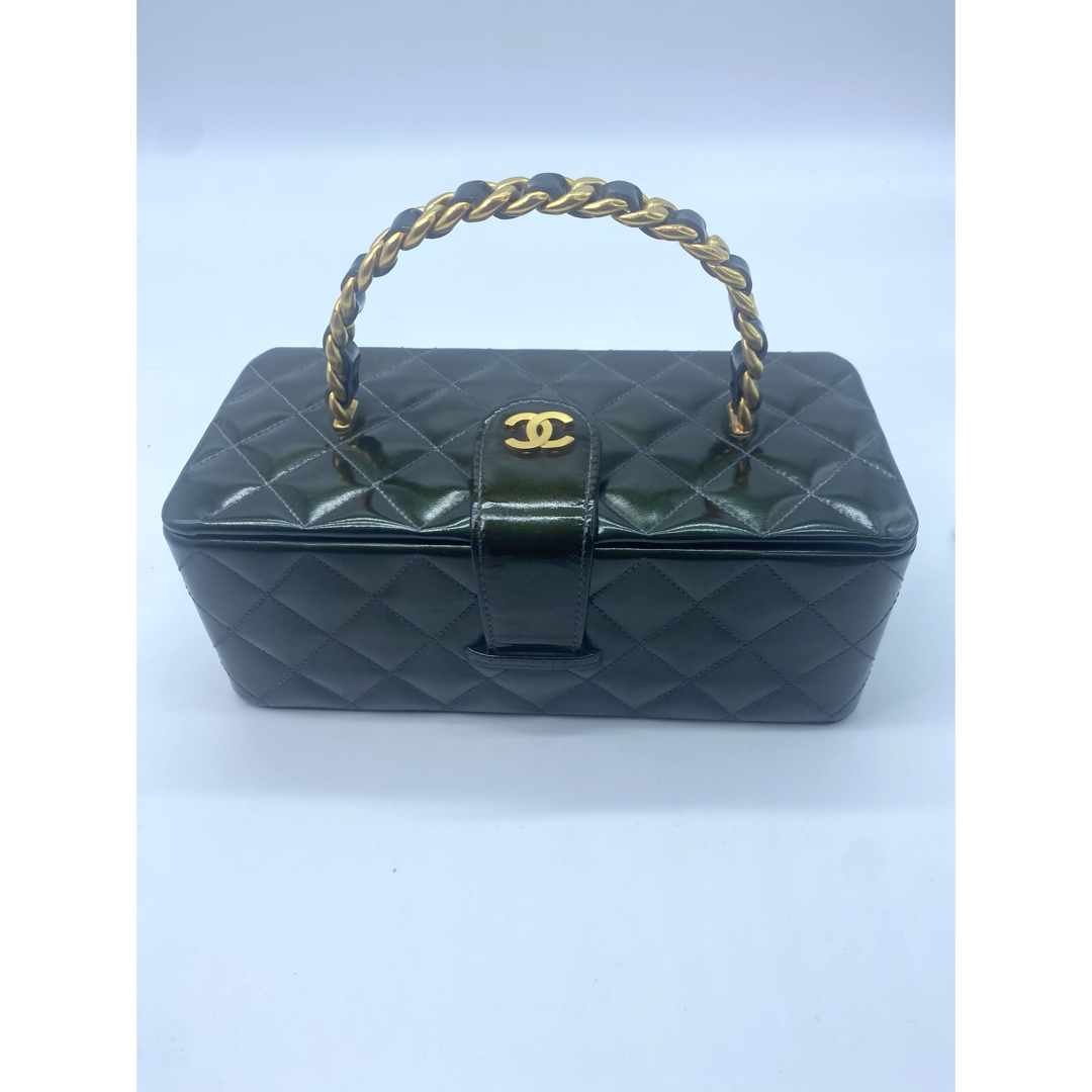 CHANEL - CHANEL シャネル バニティバッグ 鏡付き マトラッセ CHANEL - CHANEL シャネル バニティバッグ 鏡付き マトラッセ