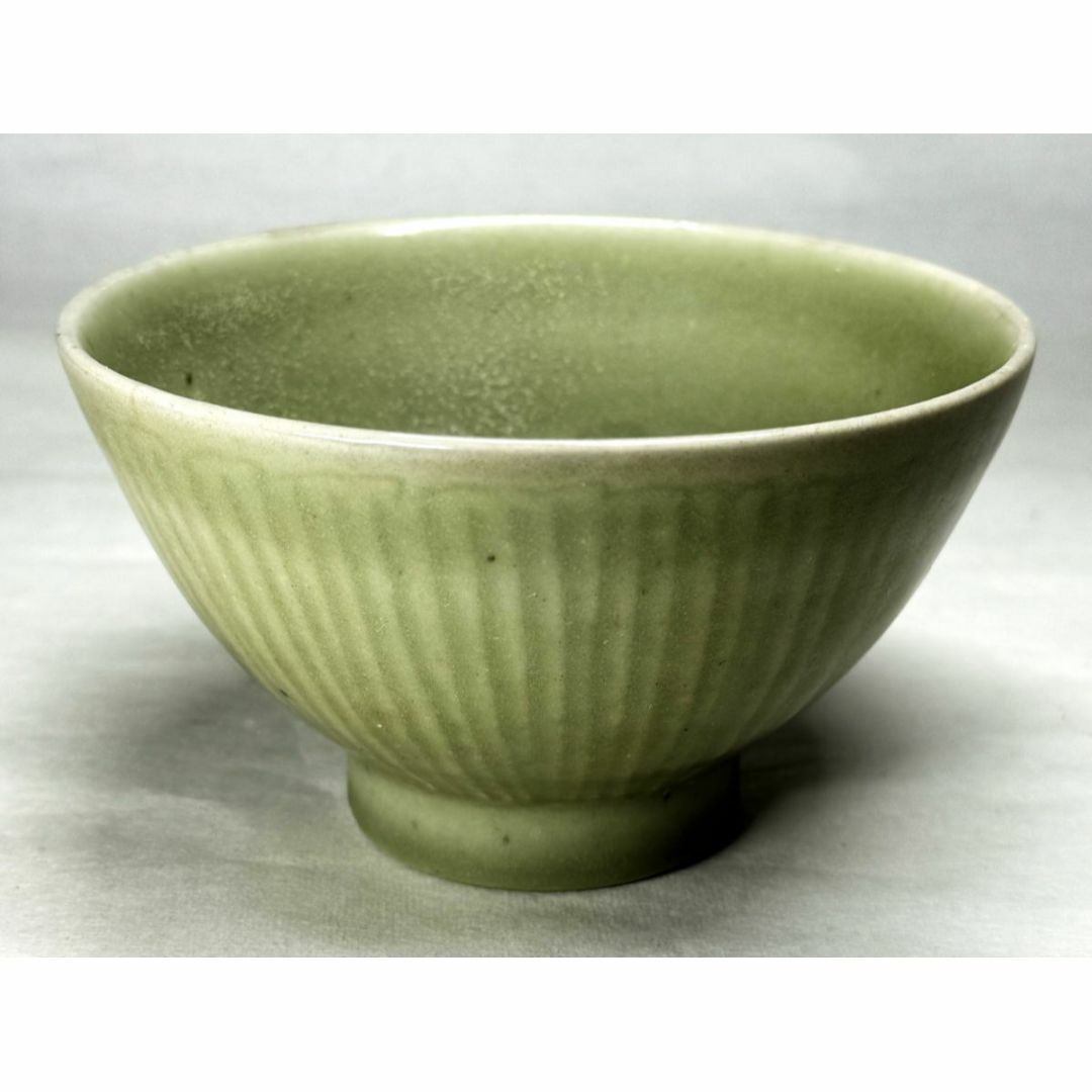 宋時代 龍泉窯青磁茶碗 無傷 時代品 伝世品焼物 歴史唐物 ウブ品 宋時代 龍泉窯青磁茶碗 無傷 時代品 伝世品焼物 歴史唐物 ウブ品
