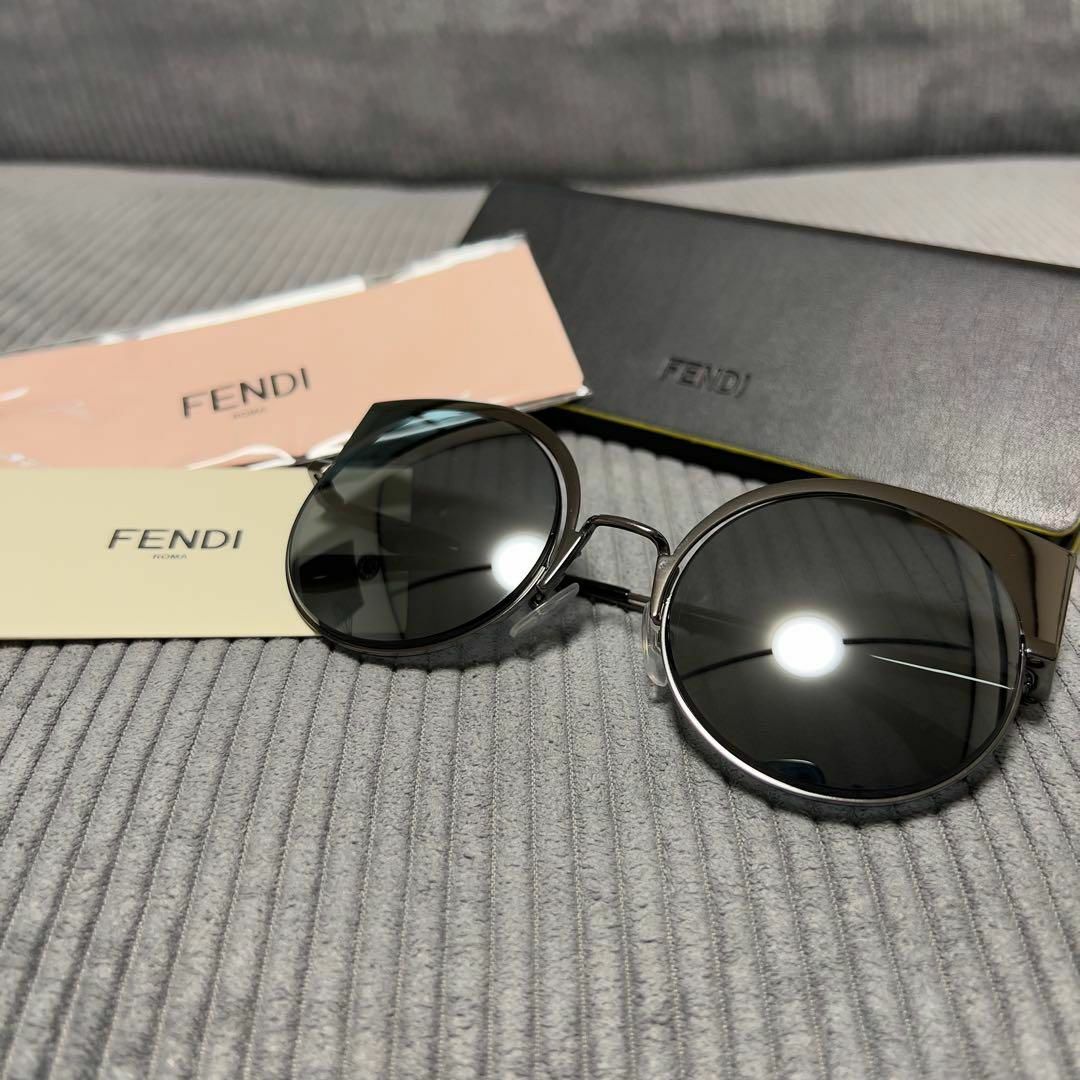 FENDI - 新品 FENDI フェンディ キャットアイ サングラス FENDI - 新品 FENDI フェンディ キャットアイ サングラス