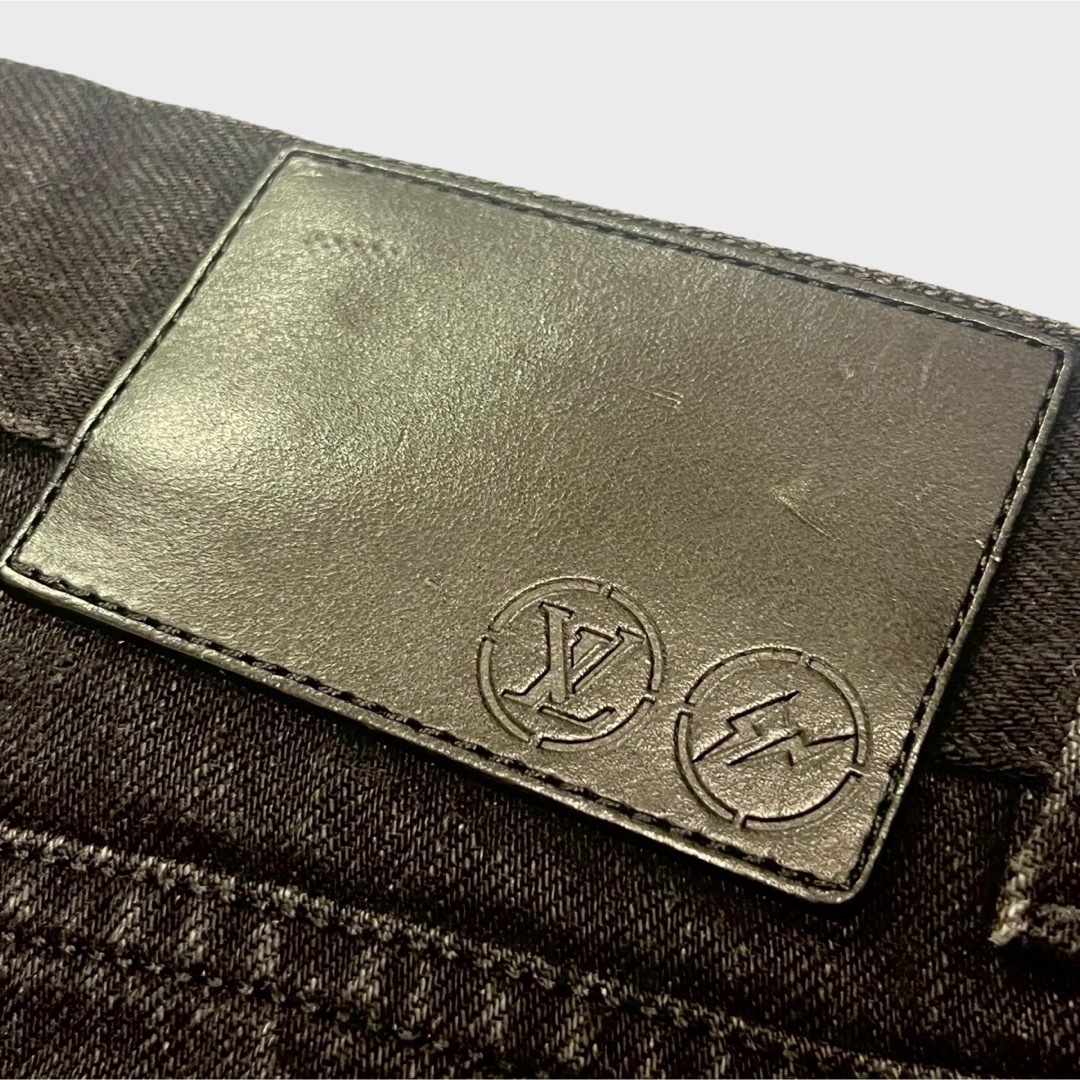 LOUIS VUITTON - ✨LOUIS VUITTON × Fragment 16AW デニムパンツ LOUIS VUITTON - ✨LOUIS VUITTON × Fragment 16AW デニムパンツ