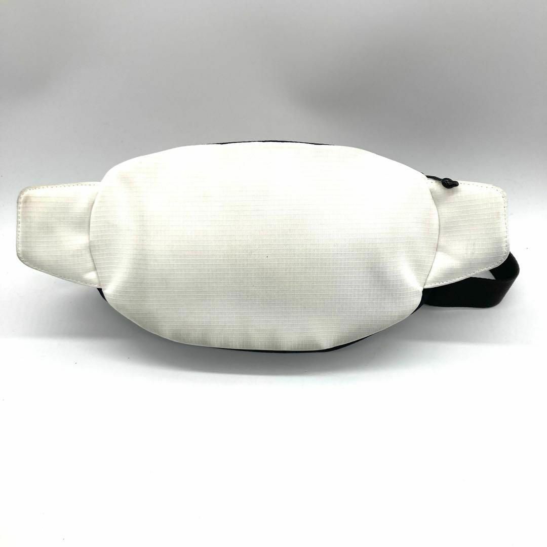 MONCLER - 【現行☆定番】モンクレール ウエストバッグ ボディ MONCLER - 【現行☆定番】モンクレール ウエストバッグ ボディ