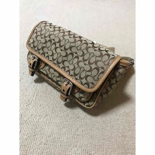 COACH(ボディバッグ/ウエストポーチ ・ ベージュ系)のフリマ COACH(ボディバッグ/ウエストポーチ ・ ベージュ系)のフリマ