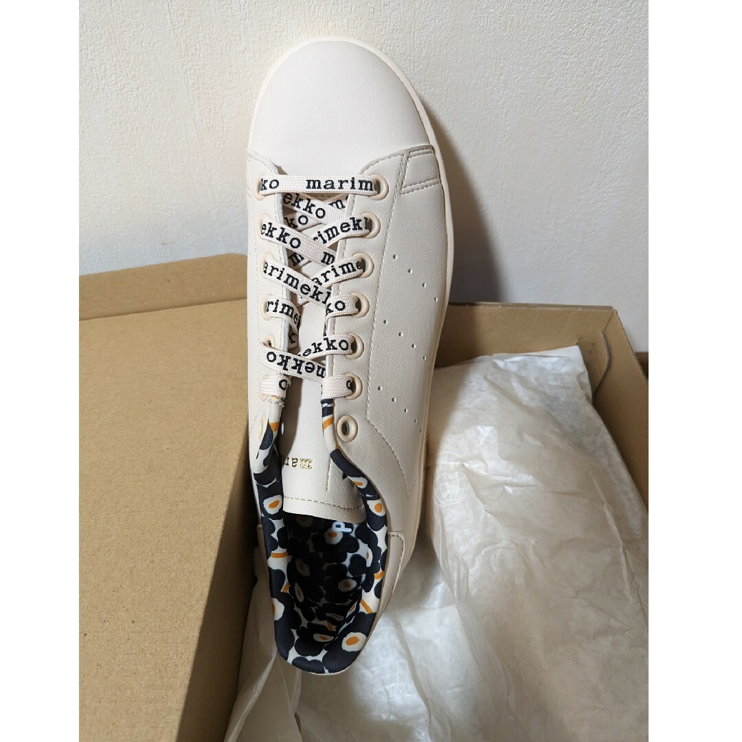 新品!adidas×marimekko(スタンスミス)コラボスニーカー 24cm 新品!adidas×marimekko(スタンスミス)コラボスニーカー 24cm