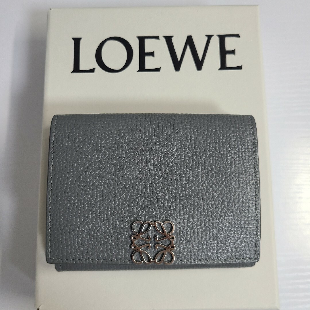LOEWE - ロエベ LOEWE アナグラム トライフォールドウォレット LOEWE - ロエベ LOEWE アナグラム トライフォールドウォレット
