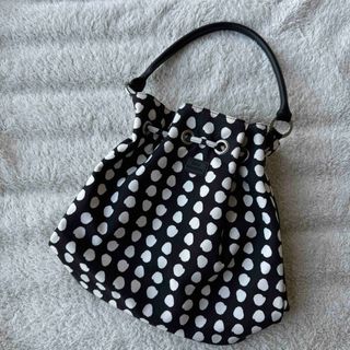 LULU GUINNESS - 専用ページ ルルギネス インコ柄 晴雨兼用傘 黒 LULU GUINNESS - 専用ページ ルルギネス インコ柄 晴雨兼用傘 黒