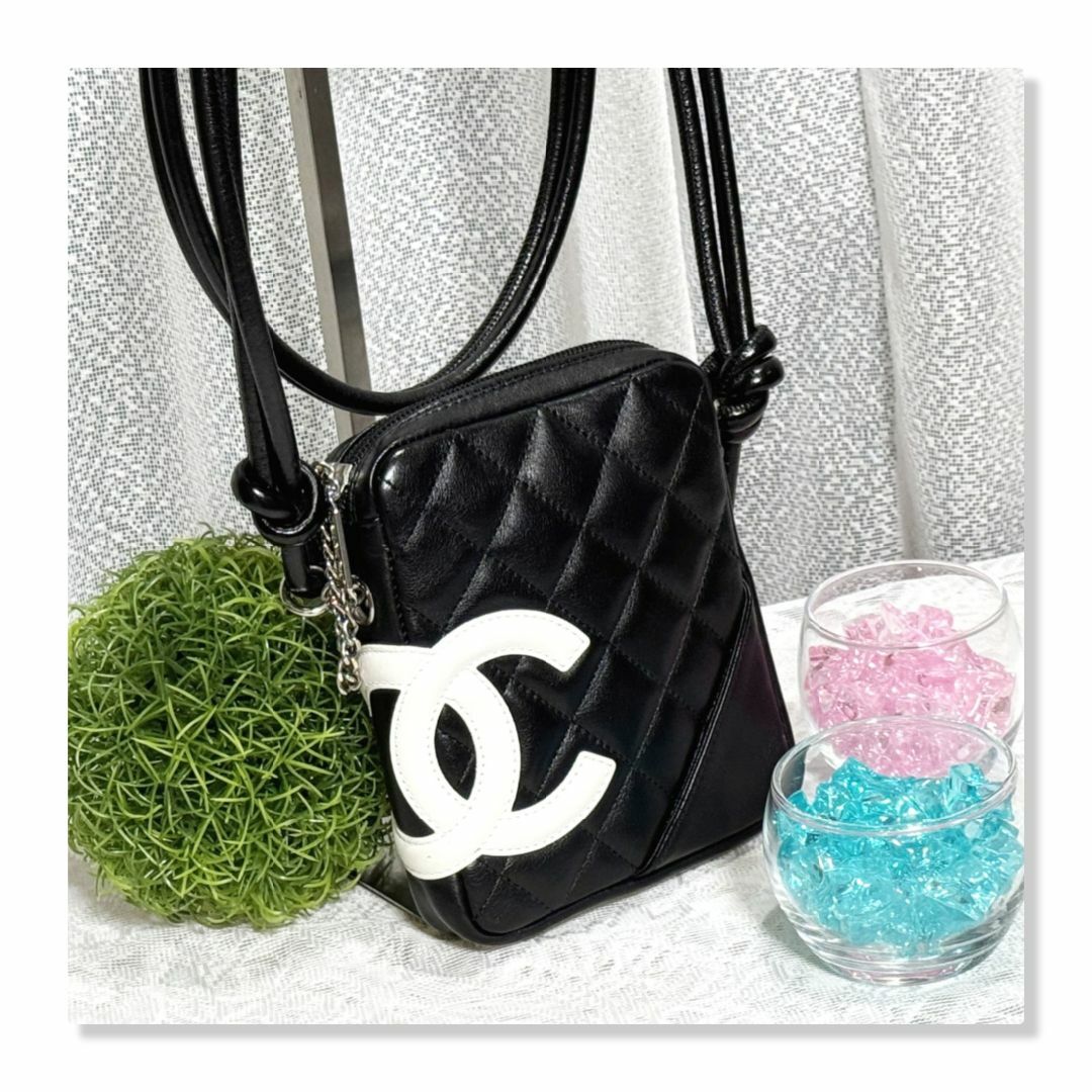 極美品】 CHANEL シャネル カンボン ミニ ショルダーバッグ ブラック 極美品】 CHANEL シャネル カンボン ミニ ショルダーバッグ ブラック