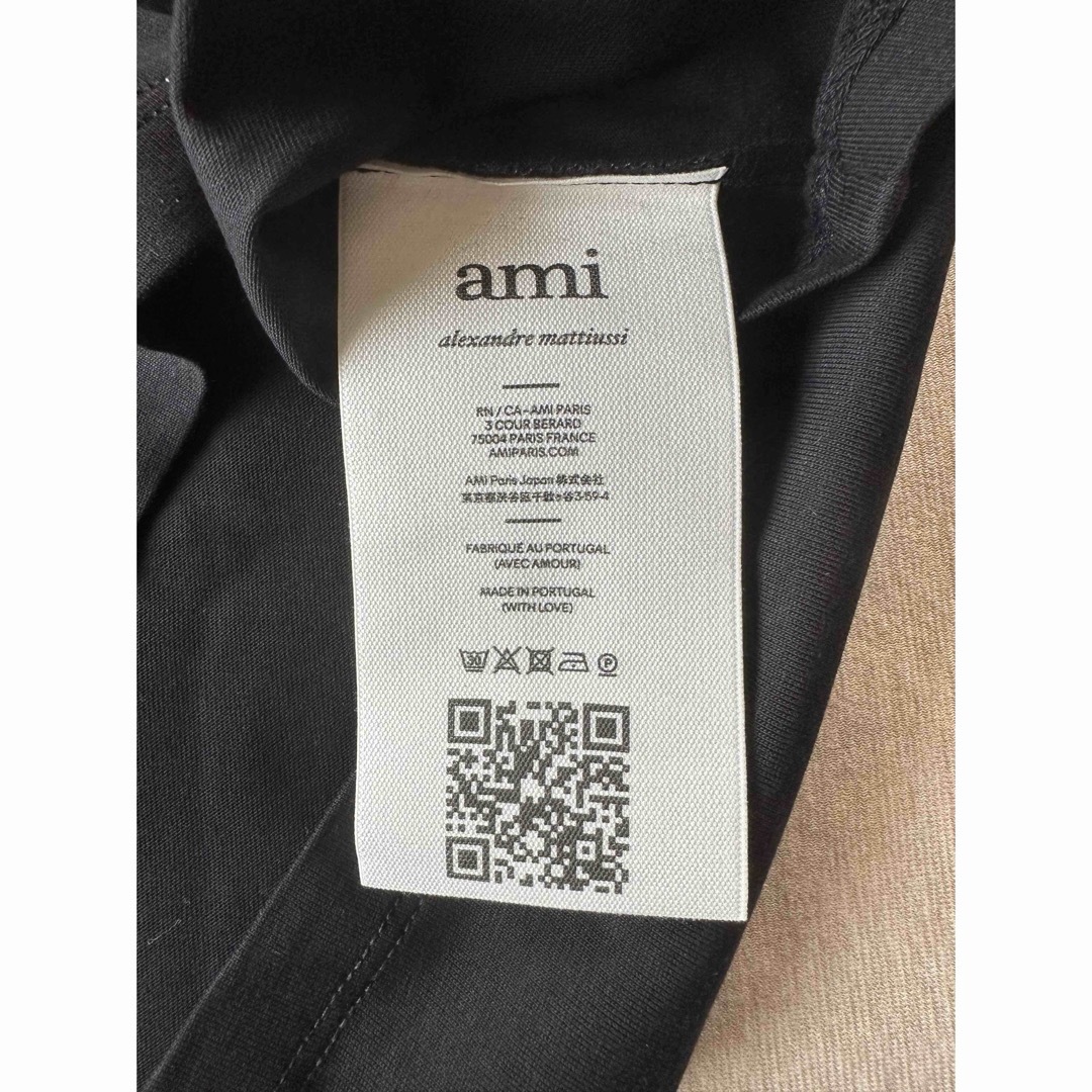 黒S新品 AMI Paris レディース グラフィック ロゴ Tシャツ ブラック 黒S新品 AMI Paris レディース グラフィック ロゴ Tシャツ ブラック
