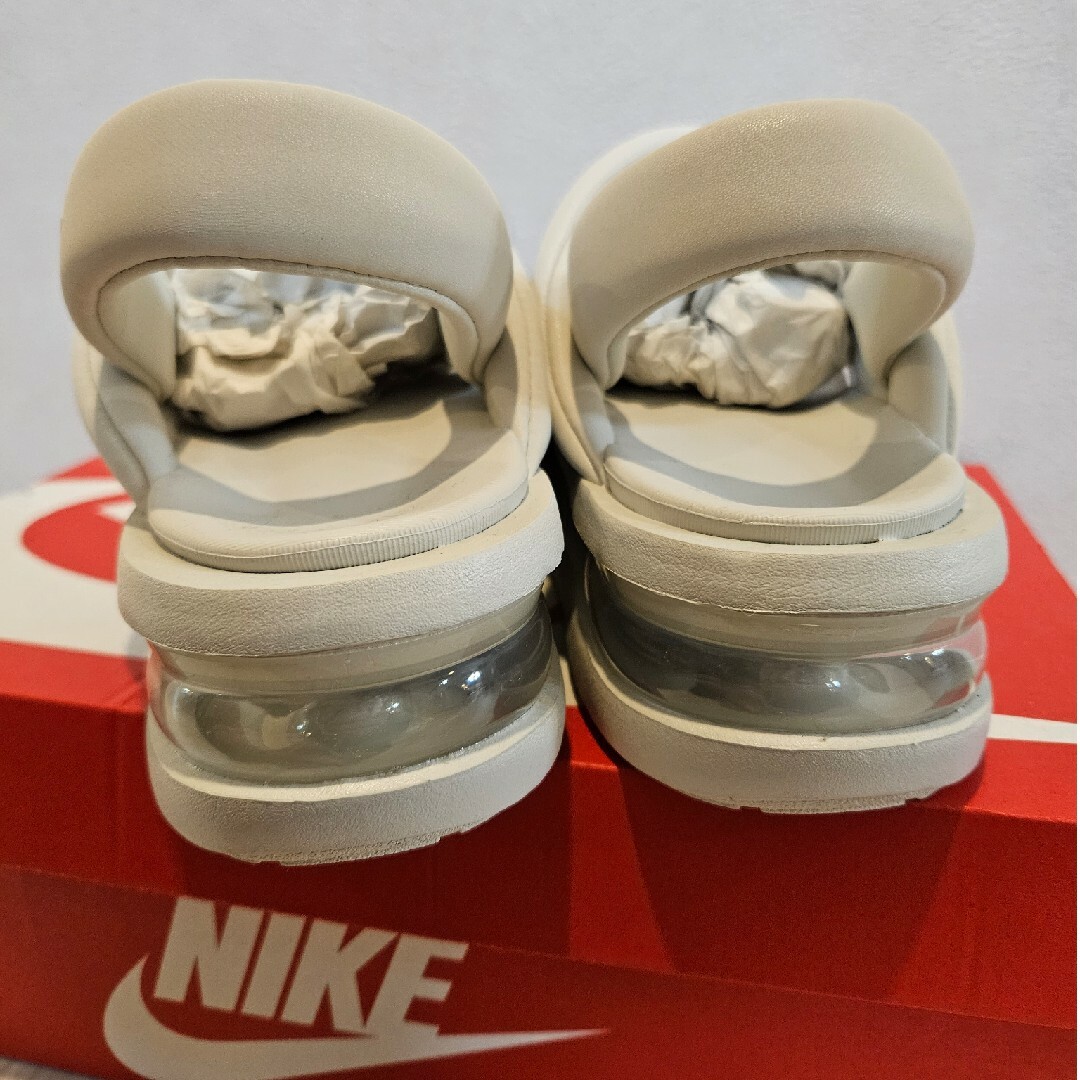NIKE - (新品未使用)NIKE エアマックス アイラ 24センチの通販 NIKE - (新品未使用)NIKE エアマックス アイラ 24センチの通販