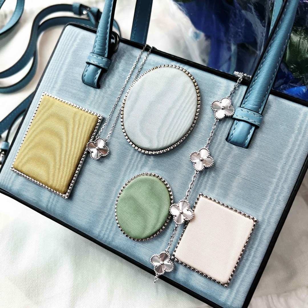 美品 LOEWE ロエベ ポスタル ブルー ショルダー バッグ バニティ 美品 LOEWE ロエベ ポスタル ブルー ショルダー バッグ バニティ