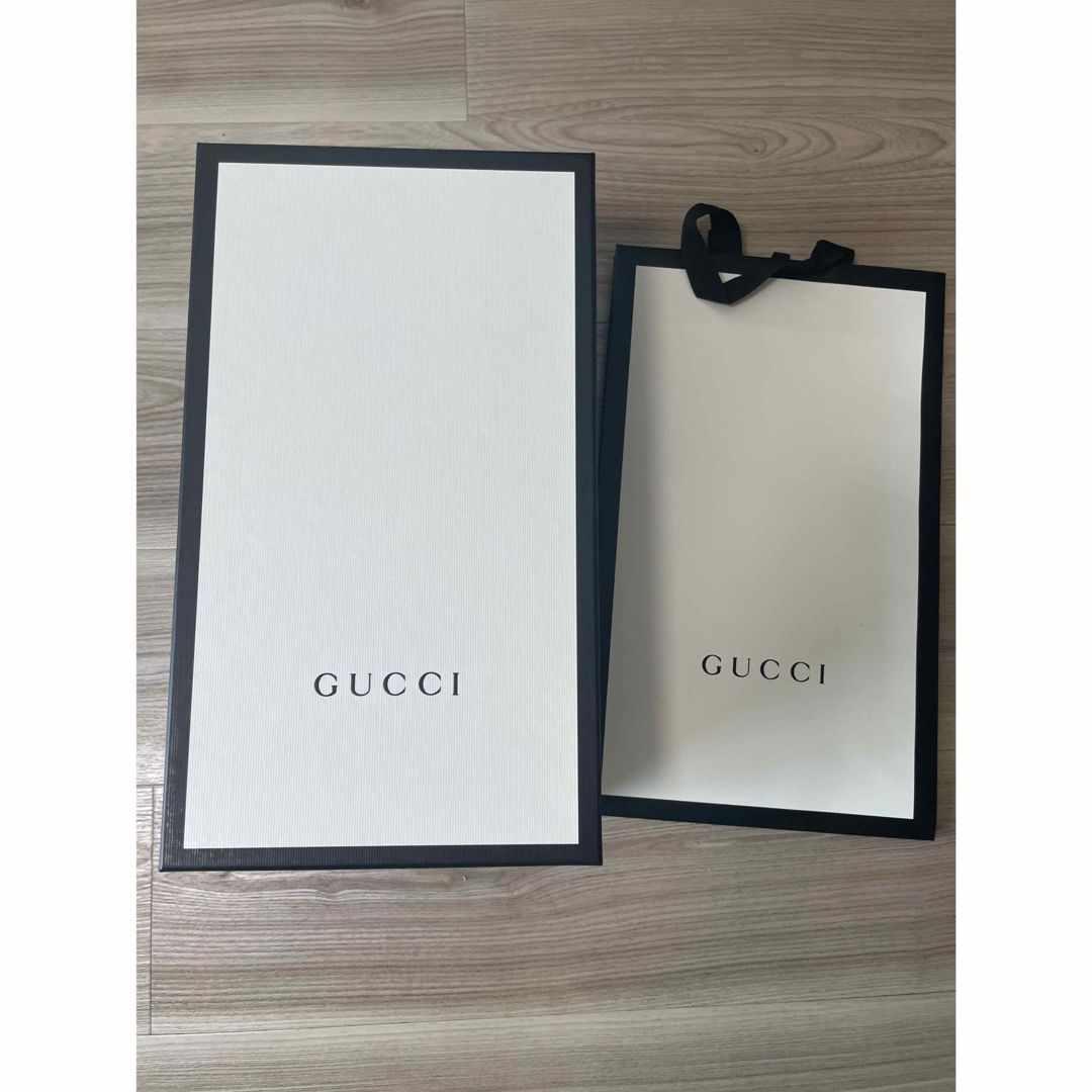 GUCCI - GUCCI ライトン スニーカー used加工の通販 by 休日と GUCCI - GUCCI ライトン スニーカー used加工の通販 by 休日と