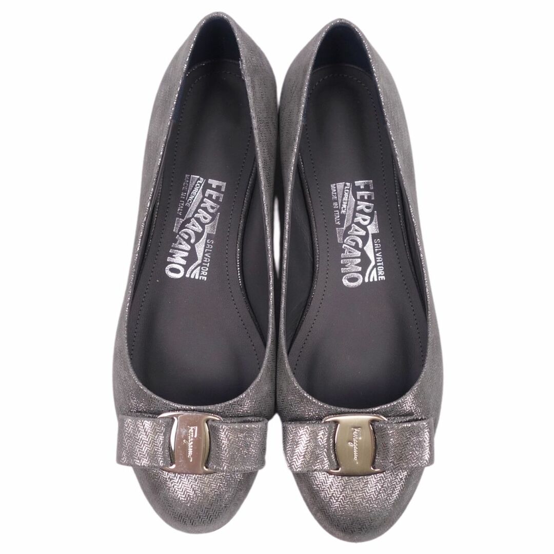 未使用 サルヴァトーレ フェラガモ Salvatore Ferragamo 未使用 サルヴァトーレ フェラガモ Salvatore Ferragamo