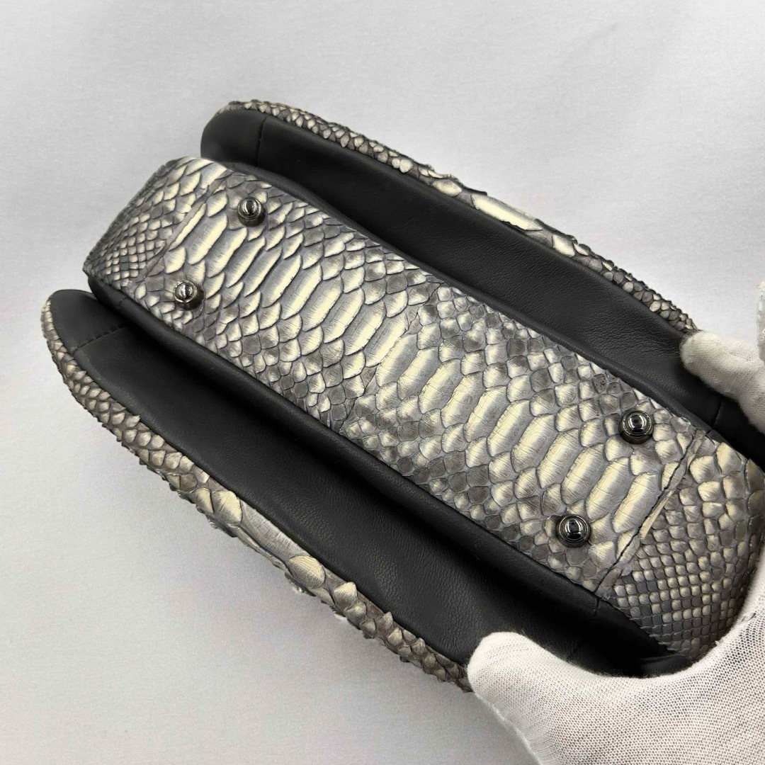 未使用 最高級 パイソン ラムスキン 2way ハンドバッグ 未使用 最高級 パイソン ラムスキン 2way ハンドバッグ