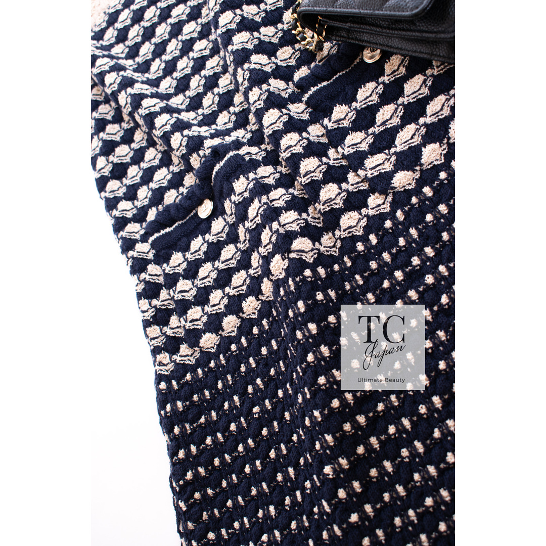 CHANEL - 41万 シャネル ワンピース CHANEL ベージュ ネイビー CHANEL - 41万 シャネル ワンピース CHANEL ベージュ ネイビー