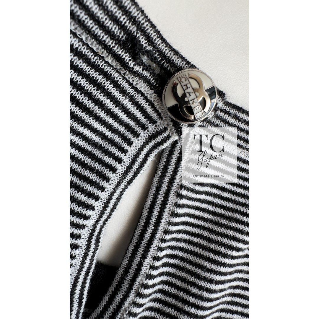 CHANEL - シャネル トップス カットソー Tシャツ CHANEL CHANEL - シャネル トップス カットソー Tシャツ CHANEL