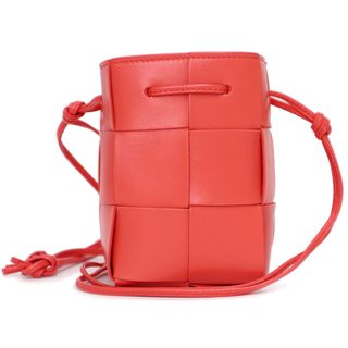 BOTTEGA VENETA(ショルダーバッグ ・ レッド/赤色系)のフリマ BOTTEGA VENETA(ショルダーバッグ ・ レッド/赤色系)のフリマ
