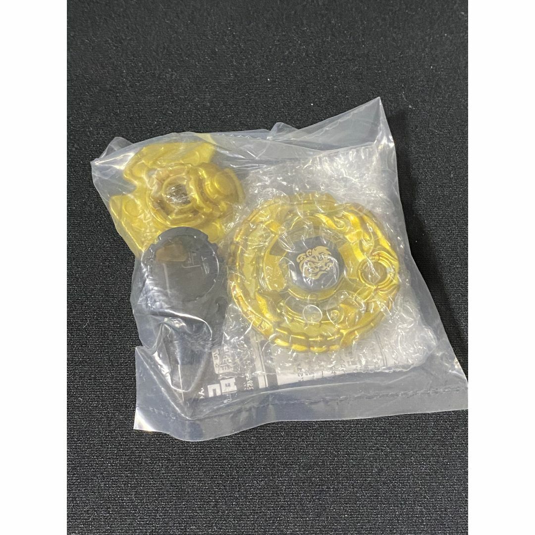 シノビサラマンダ金 メタルファイトベイブレード 4Dの通販 by シノビサラマンダ金 メタルファイトベイブレード 4Dの通販 by