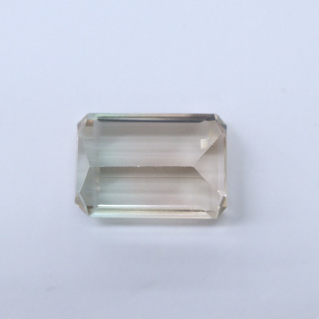 天然バイカラートルマリン ルース 2.426ct(鑑別書つき) 素材/材料 天然バイカラートルマリン ルース 2.426ct(鑑別書つき) 素材/材料