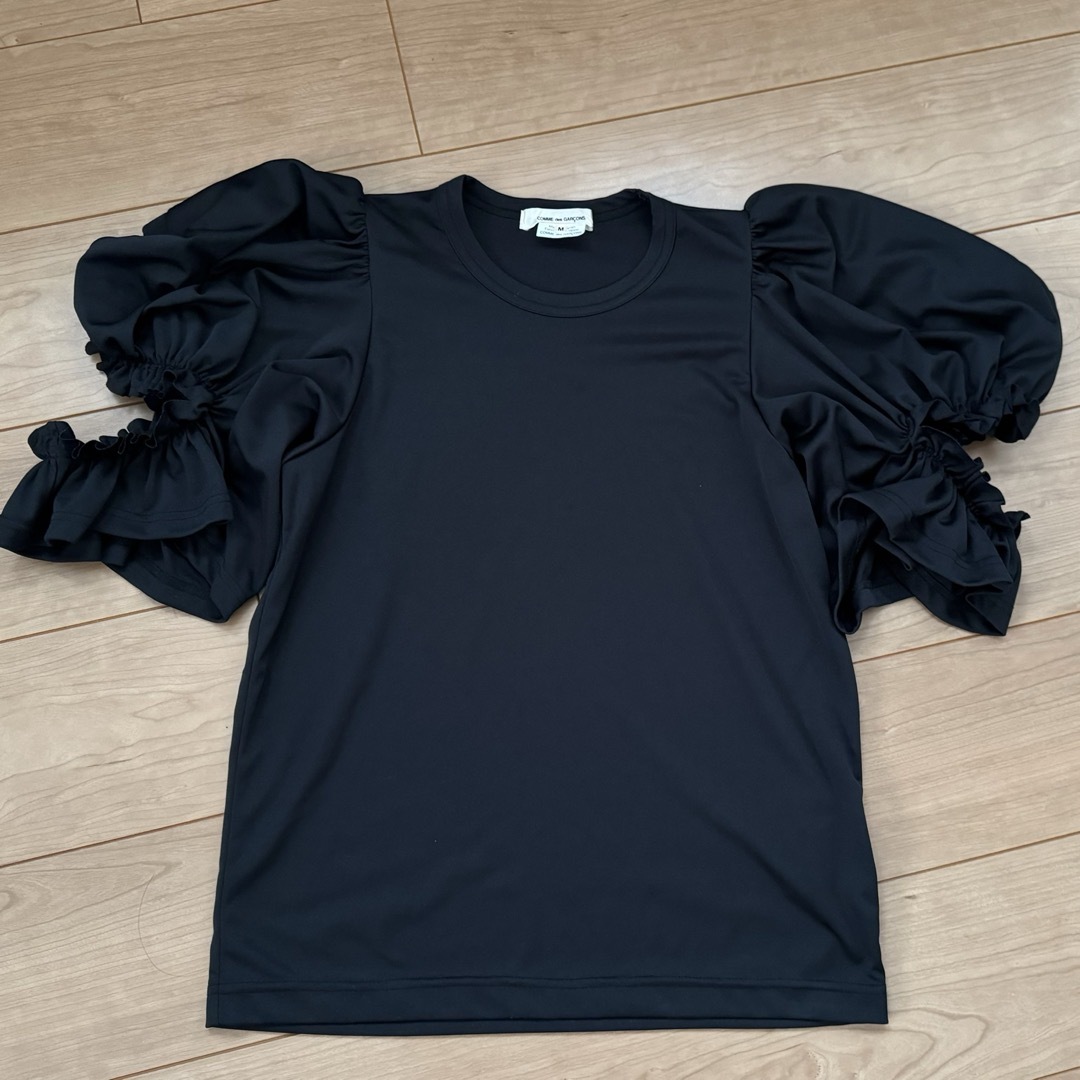美品COMME des GARCONS コムデギャルソン 袖フリル カットソー 美品COMME des GARCONS コムデギャルソン 袖フリル カットソー