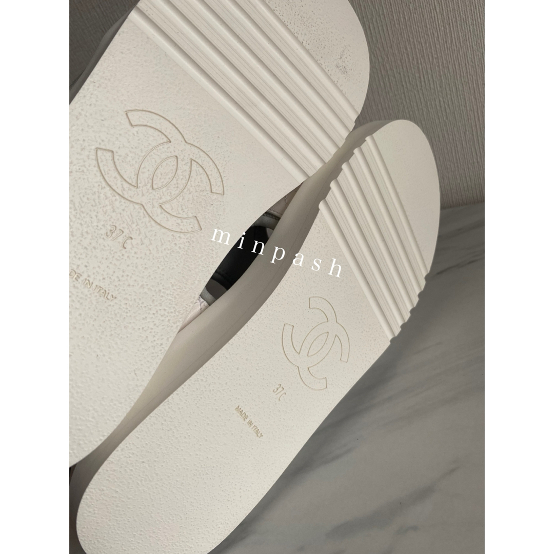 CHANEL - CHANEL スポーティー サンダル 37 24cm シャネル 白 CHANEL - CHANEL スポーティー サンダル 37 24cm シャネル 白