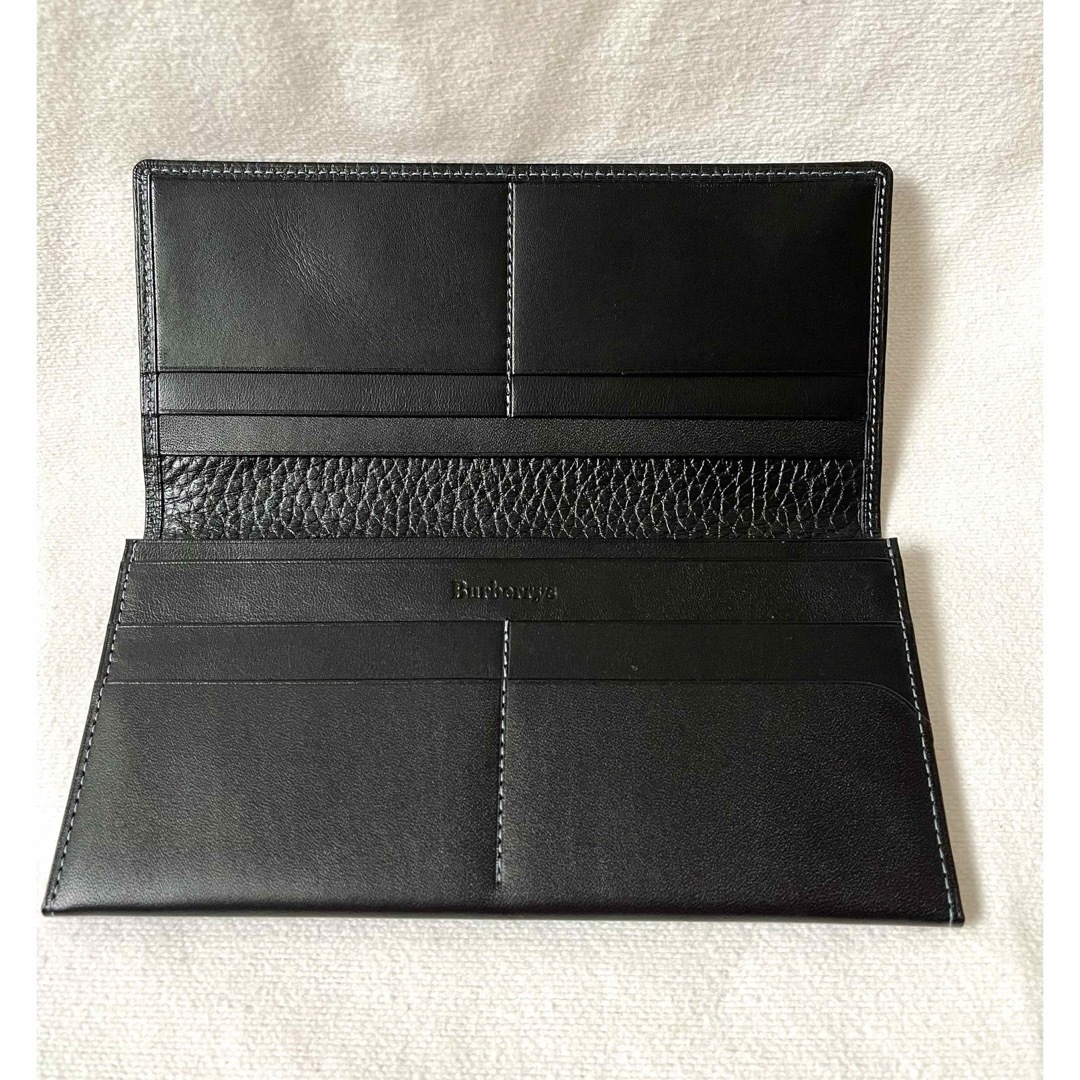 BURBERRY - 未使用に近い.極美品 Burberry 二つ折り長財布 BURBERRY - 未使用に近い.極美品 Burberry 二つ折り長財布