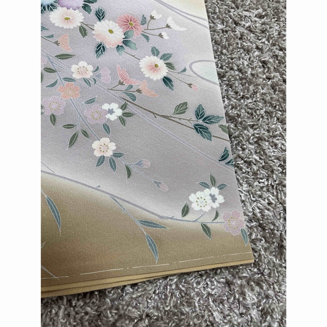 新品未使用‼️ 訪問着 友禅 ちりめん 正絹 ベージュ 花 新品未使用‼️ 訪問着 友禅 ちりめん 正絹 ベージュ 花