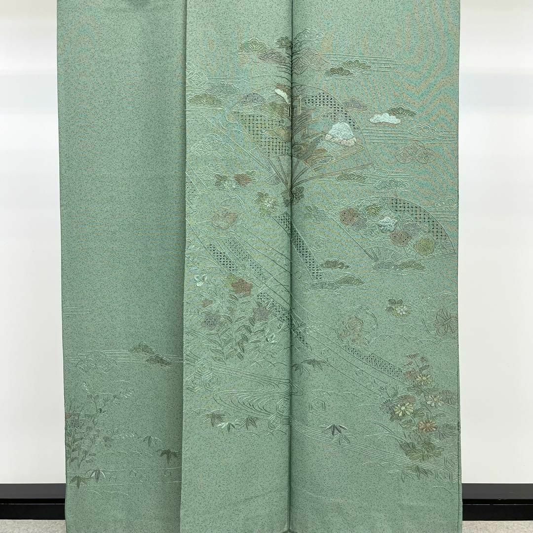 付下げ 中国総刺繍 扇に四季の花柄模様 雪輪に亀甲 金糸 錆青磁 付下げ 中国総刺繍 扇に四季の花柄模様 雪輪に亀甲 金糸 錆青磁