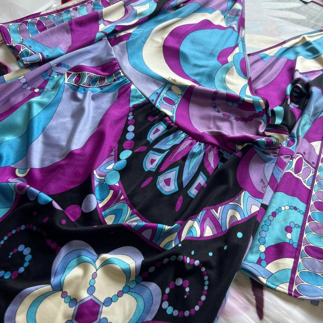 美品】EMILIO PUCCI 膝丈ワンピース プッチ柄 カシュクール 七分袖 美品】EMILIO PUCCI 膝丈ワンピース プッチ柄 カシュクール 七分袖