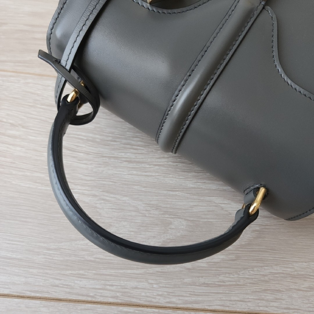 CELINE - 美品【セリーヌ】ミニ 16 セーズ サテンドカーフスキン CELINE - 美品【セリーヌ】ミニ 16 セーズ サテンドカーフスキン
