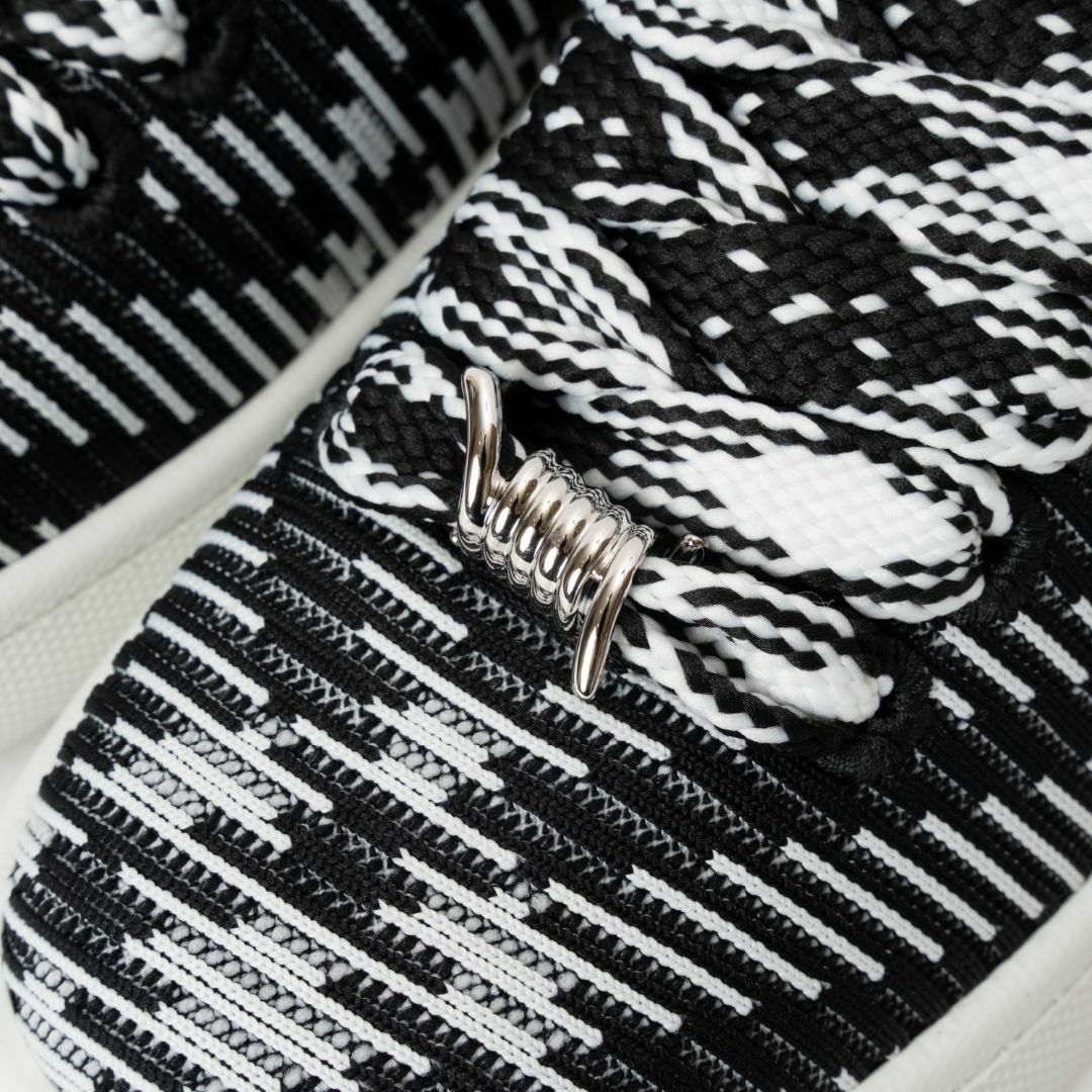 新品 BURBERRY チェック ニット ボックススニーカー 新品 BURBERRY チェック ニット ボックススニーカー