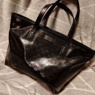 GUCCI - GUCCI インプリメ トートバッグ PVCレザー ブラック GUCCI - GUCCI インプリメ トートバッグ PVCレザー ブラック