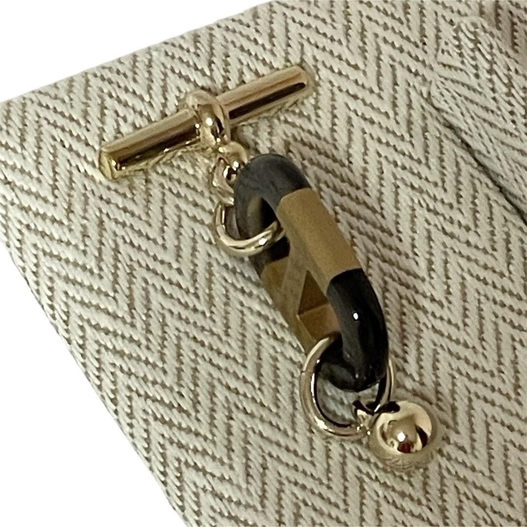 HERMES - エルメス【最新作ピアス】水牛の角《エルメス・シュル HERMES - エルメス【最新作ピアス】水牛の角《エルメス・シュル