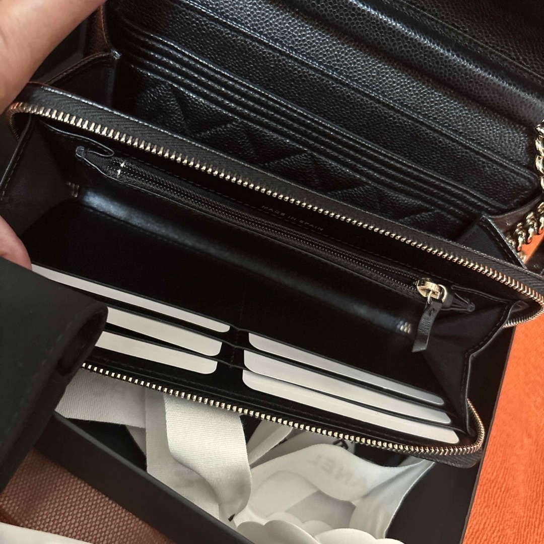 CHANEL - ボーイシャネル 超美品 チェーンウォレット キャビア CHANEL - ボーイシャネル 超美品 チェーンウォレット キャビア