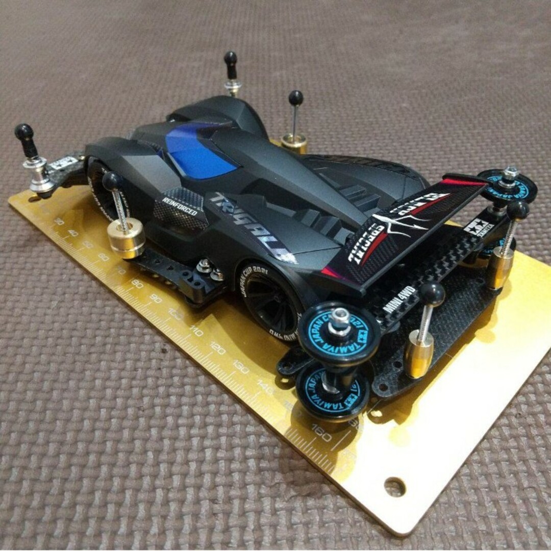 ミニ四駆 完成品 B-MAX仕様 悲し ミニ四駆 完成品 B-MAX仕様 悲し