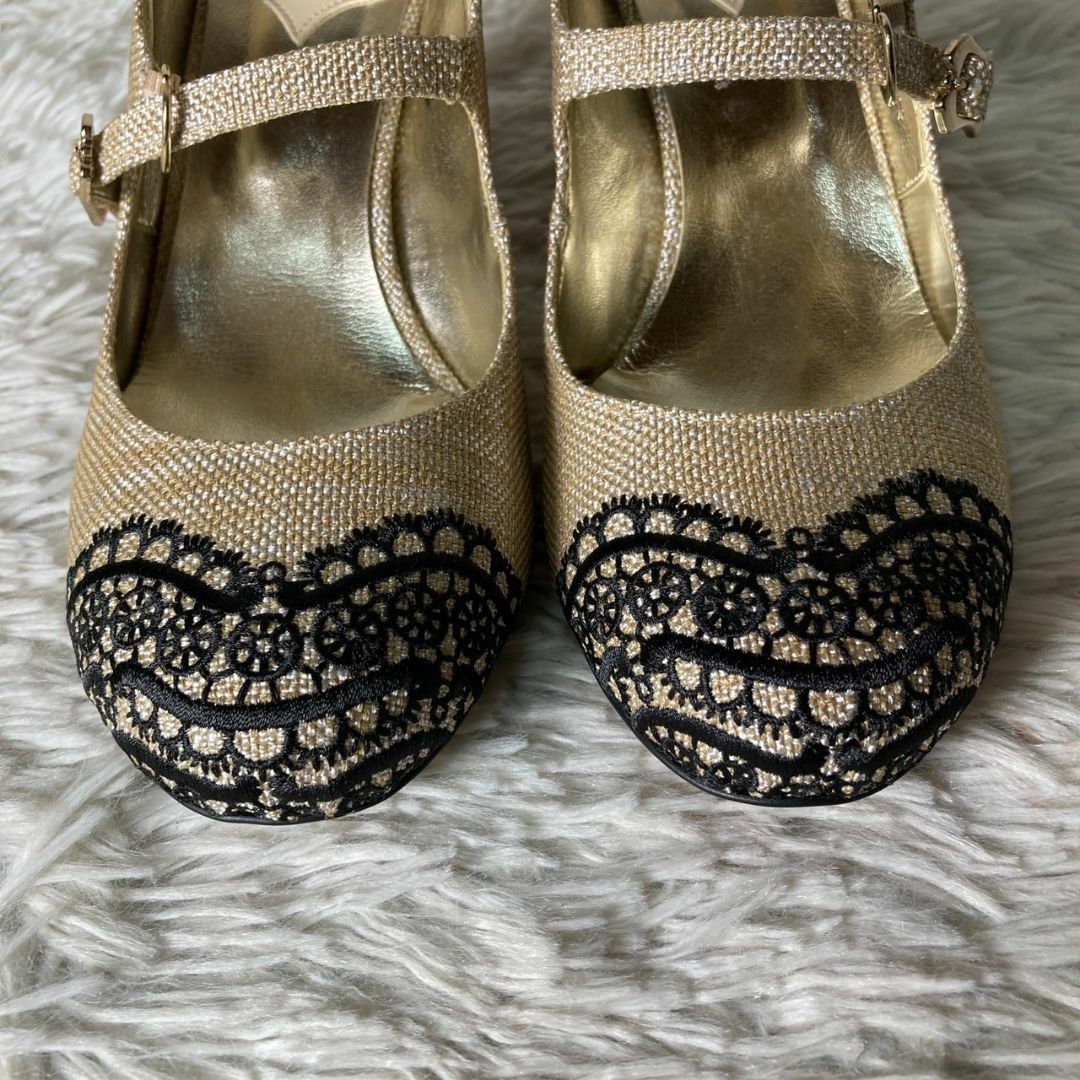 ANNA SUI - ほぼ未使用 アナスイ レース パンプス 変形ヒール 4 ANNA SUI - ほぼ未使用 アナスイ レース パンプス 変形ヒール 4