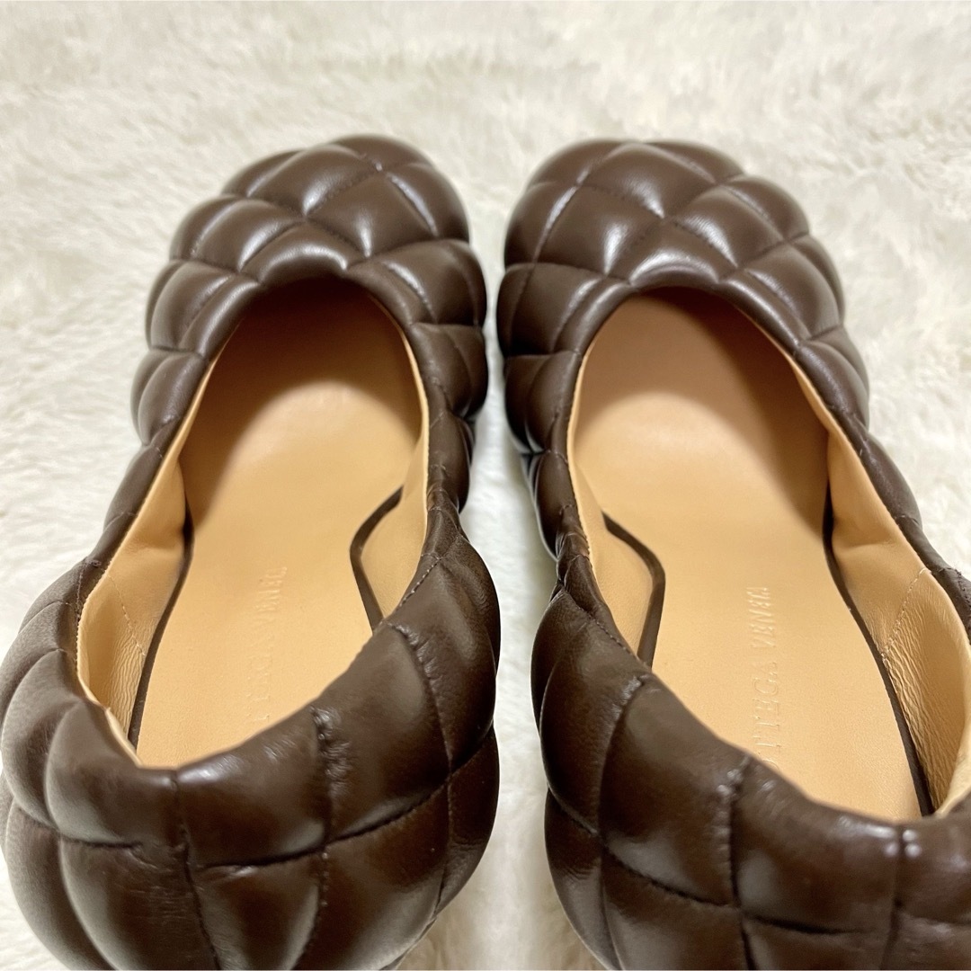 BOTTEGA VENETA - ほぼ未使用 ボッテガヴェネタ パデッド BOTTEGA VENETA - ほぼ未使用 ボッテガヴェネタ パデッド