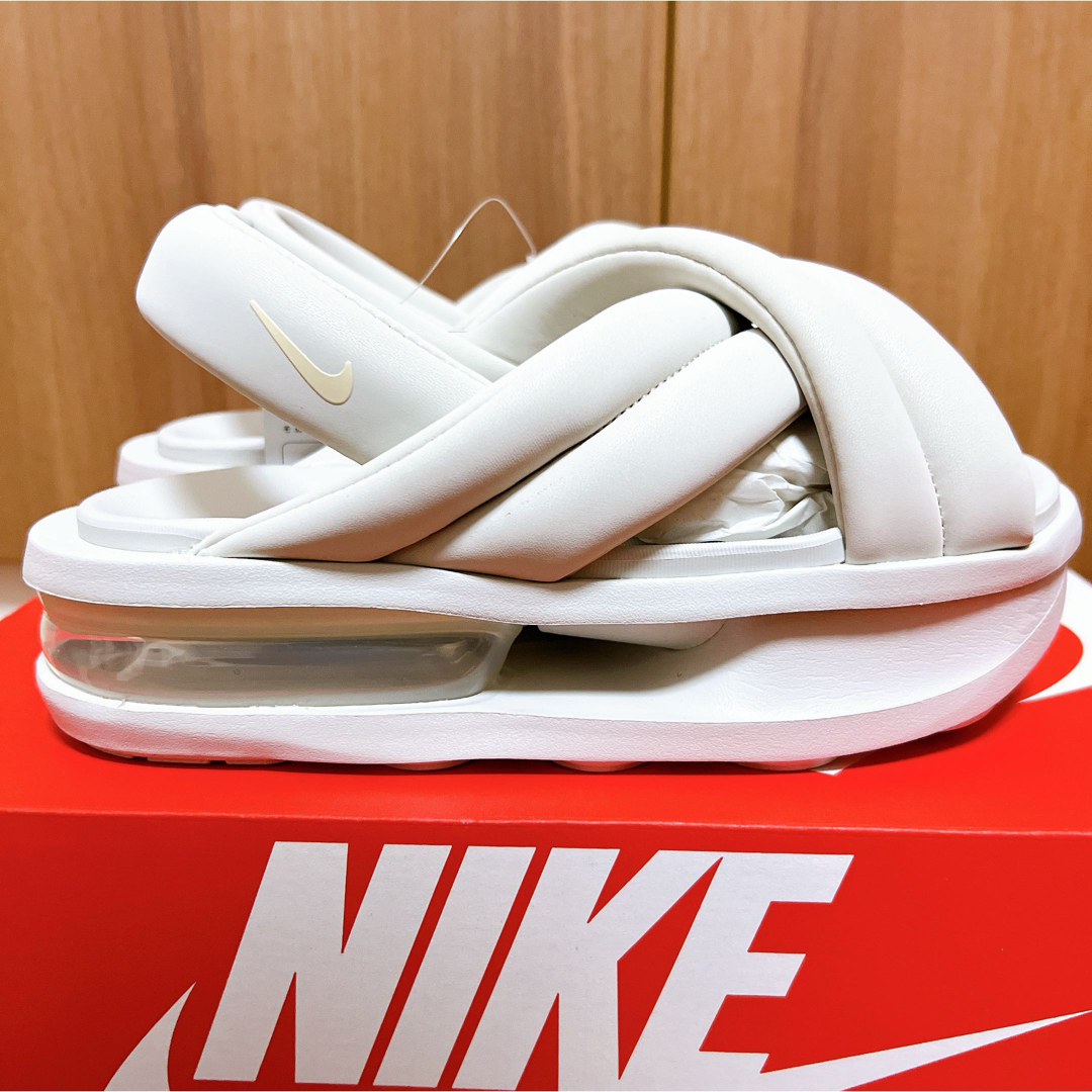 NIKE - NIKE AIR MAX ISLA エアマックスアイラ 23cmの通販 by NIKE - NIKE AIR MAX ISLA エアマックスアイラ 23cmの通販 by