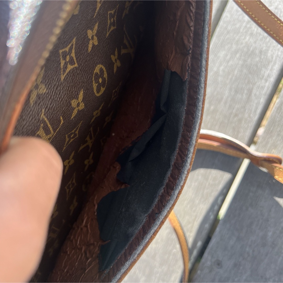 LOUIS VUITTON ルイヴィトントロカデロ27 ショルダーバ ッグ LOUIS VUITTON ルイヴィトントロカデロ27 ショルダーバ ッグ