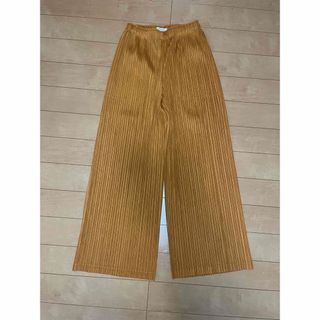 PLEATS PLEASE ISSEY MIYAKE(パンツ)のフリマアイテム一覧 PLEATS PLEASE ISSEY MIYAKE(パンツ)のフリマアイテム一覧