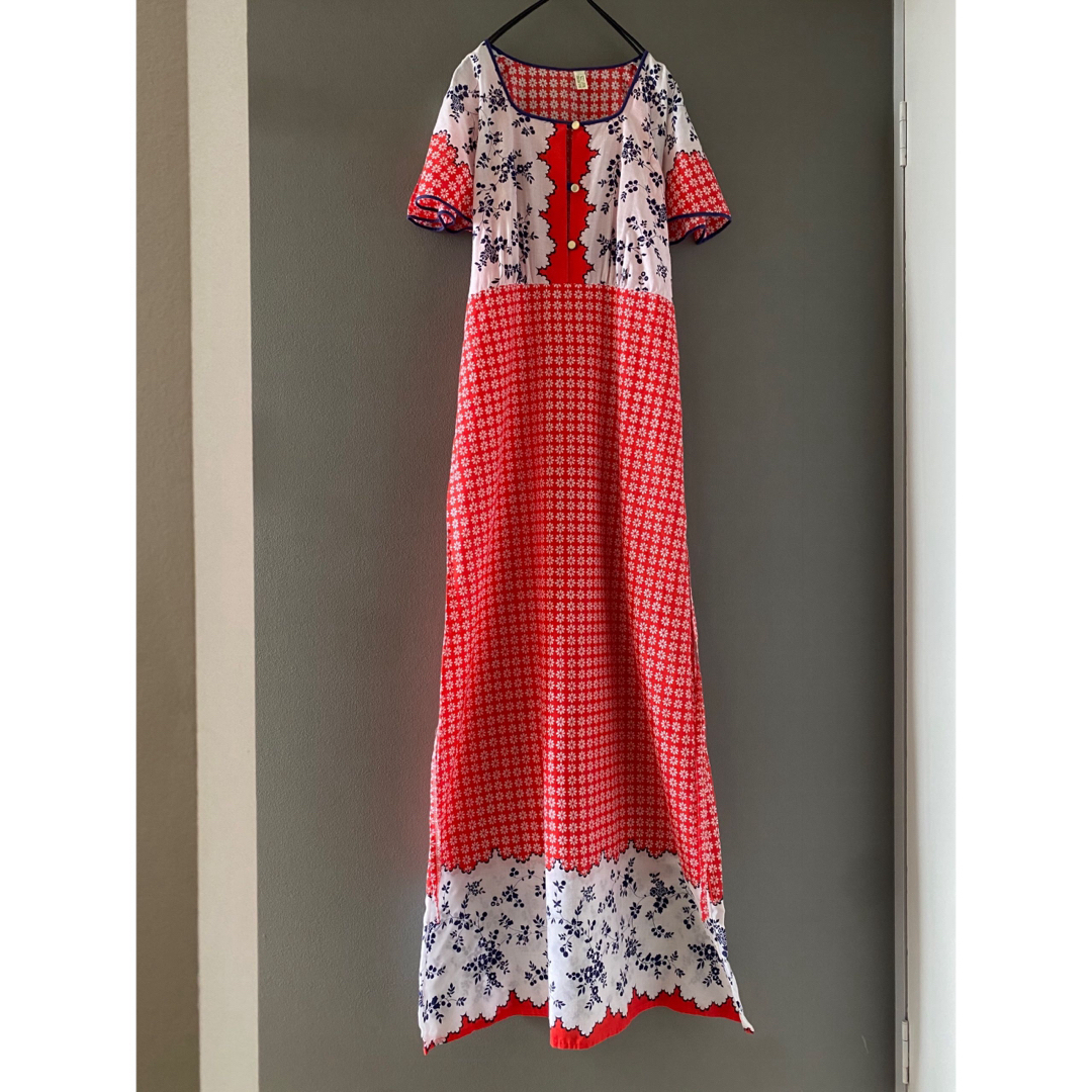 ビンテージ 70s ヨーロッパ シンメトリー 花柄 ドレスワンピース ビンテージ 70s ヨーロッパ シンメトリー 花柄 ドレスワンピース