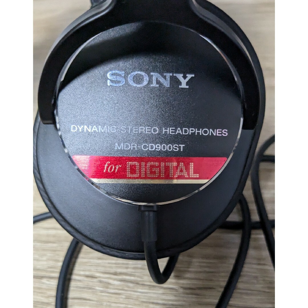 新品未開封 SONY MDR-CD900ST 逃し ダイナミックステレオヘッドホン 新品未開封 SONY MDR-CD900ST 逃し ダイナミックステレオヘッドホン