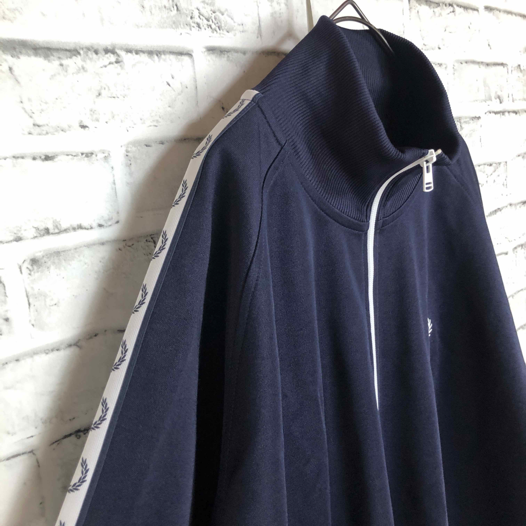 XL⭐️Fred Perry トラックジャケット 刺繍/テープ月桂樹 XL⭐️Fred Perry トラックジャケット 刺繍/テープ月桂樹