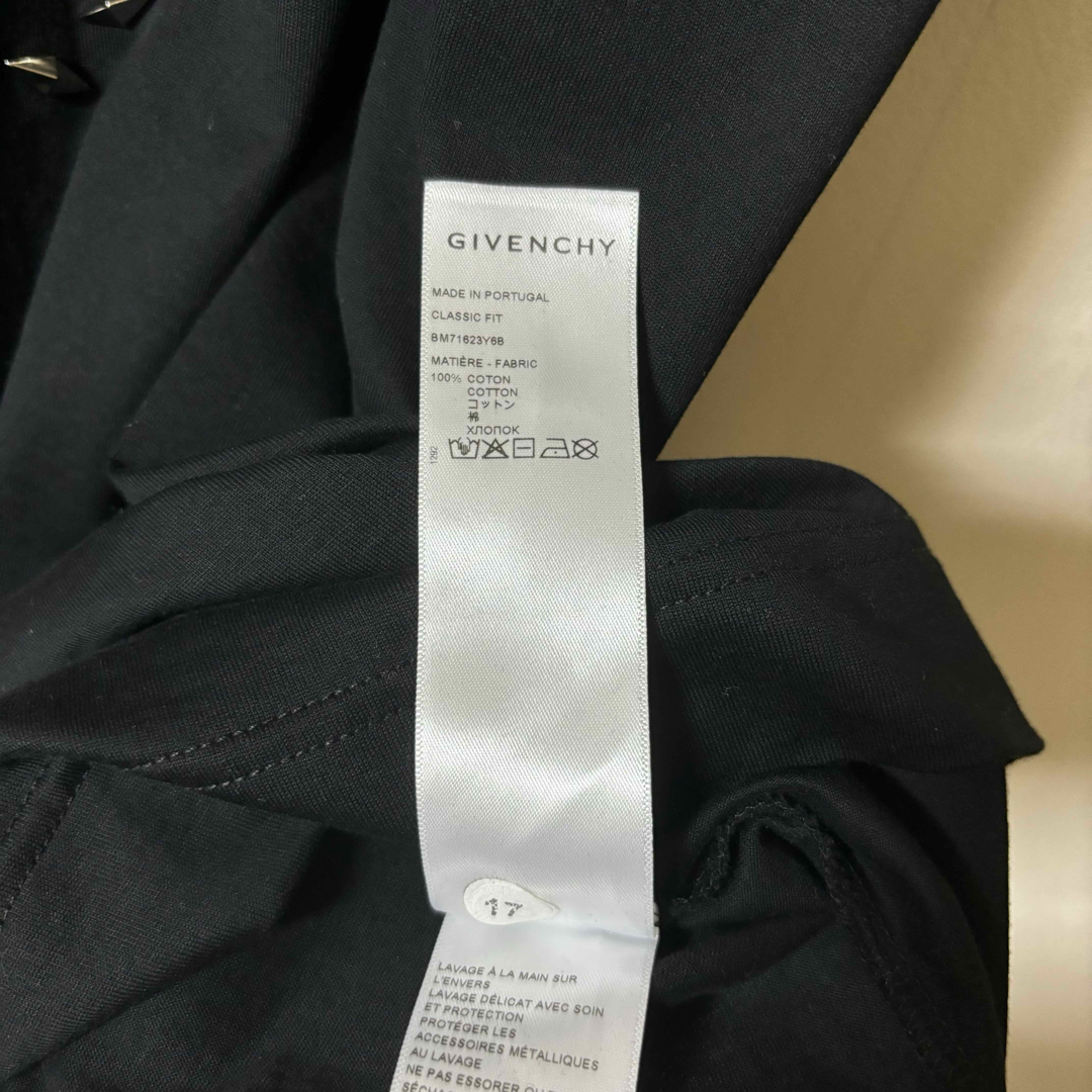 GIVENCHY - givenchy スタッズ tシャツの通販 by .|ジバンシィ GIVENCHY - givenchy スタッズ tシャツの通販 by .|ジバンシィ