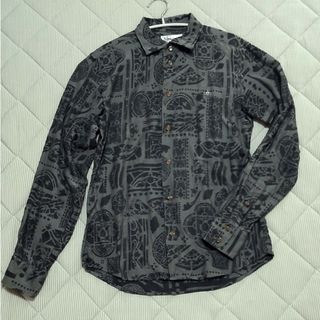 Vivienne Westwood(シャツ ・ ブラック/黒色系)のフリマ Vivienne Westwood(シャツ ・ ブラック/黒色系)のフリマ