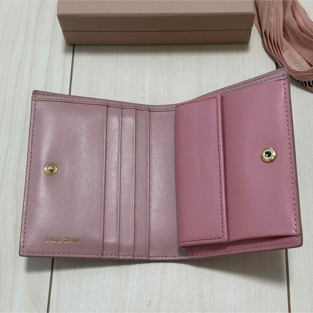 MIU MIU - 美品❁miumiu マドラス 二つ折りミニ財布 リボン MIU MIU - 美品❁miumiu マドラス 二つ折りミニ財布 リボン