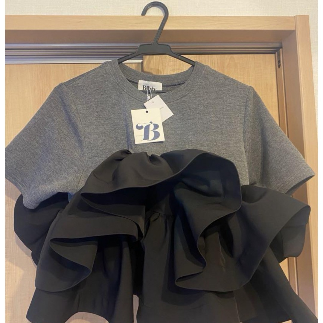 新品タグ付きBibiy DORA PEPURAMU TEE Tシャツ(半袖/袖なし) 新品タグ付きBibiy DORA PEPURAMU TEE Tシャツ(半袖/袖なし)