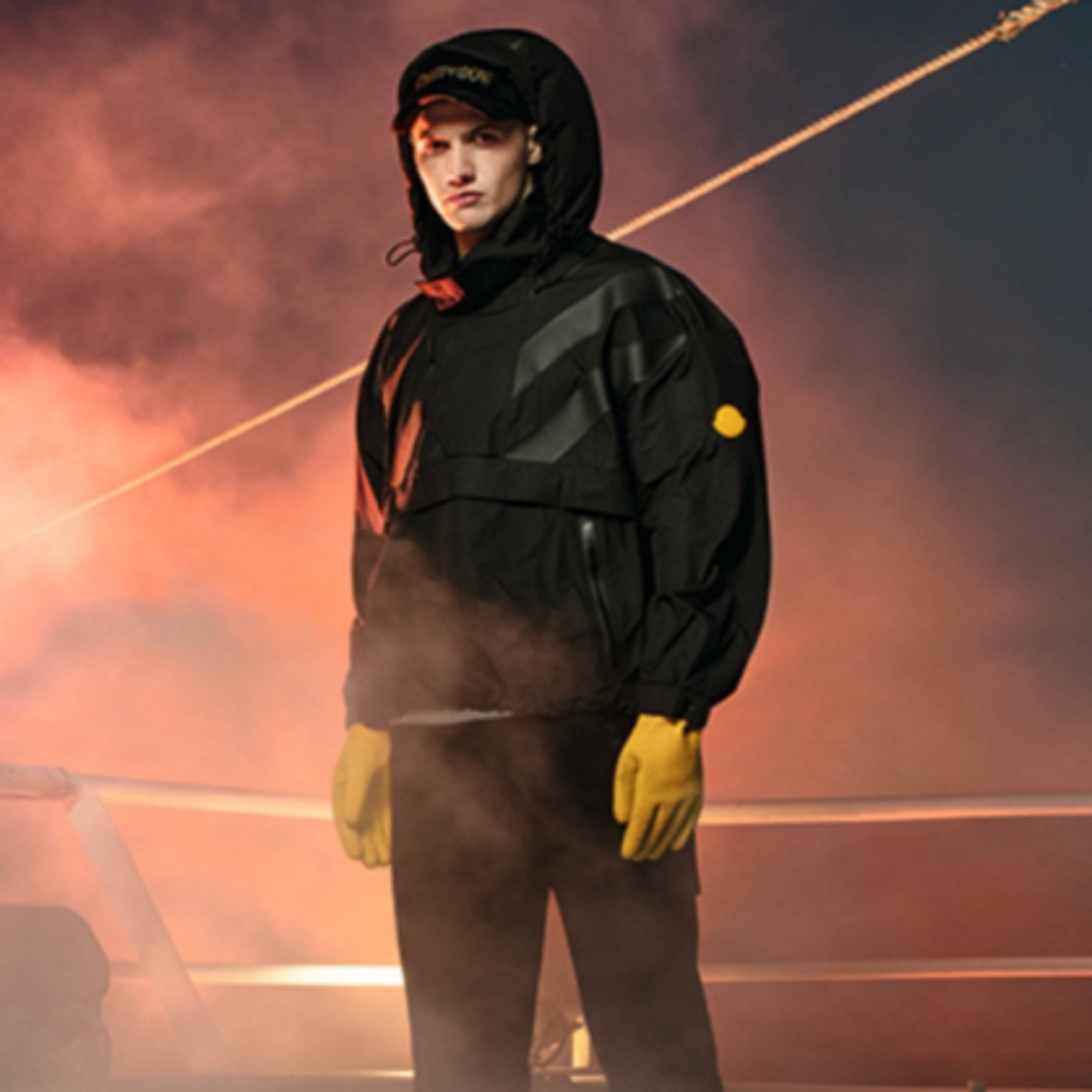 MONCLER - 激レア モンクレール✖️オフホワイトコラボウィンド MONCLER - 激レア モンクレール✖️オフホワイトコラボウィンド
