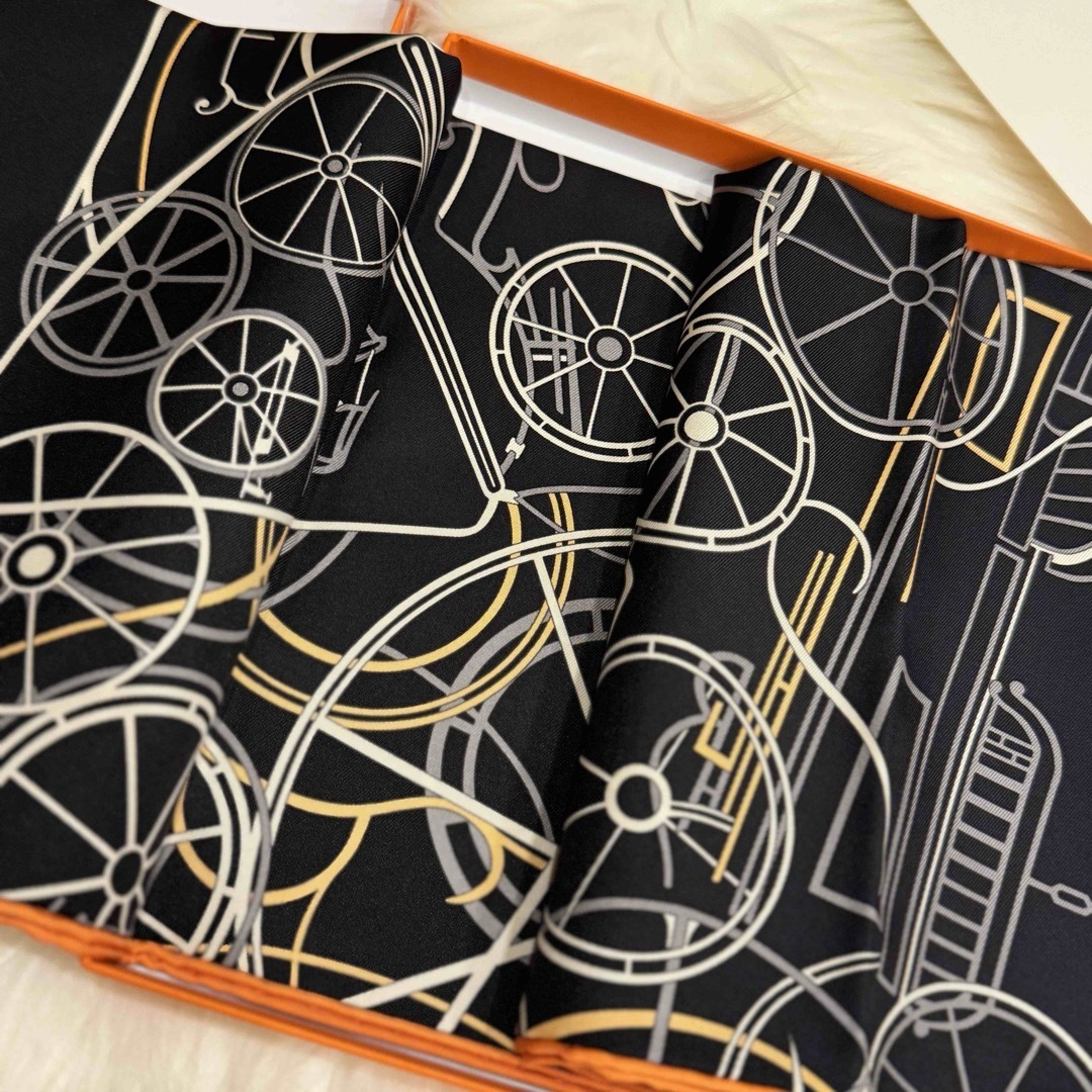 HERMES - 【新品未使用】エルメス カレ 90 《コンプリケーション HERMES - 【新品未使用】エルメス カレ 90 《コンプリケーション