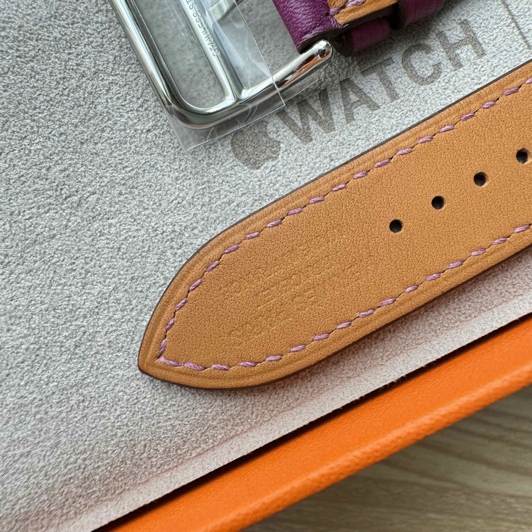 1933 Apple Watch エルメス アネモネ 紫 レザー HERMES 1933 Apple Watch エルメス アネモネ 紫 レザー HERMES
