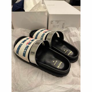 sacai(サンダル)のフリマアイテム一覧 sacai(サンダル)のフリマアイテム一覧